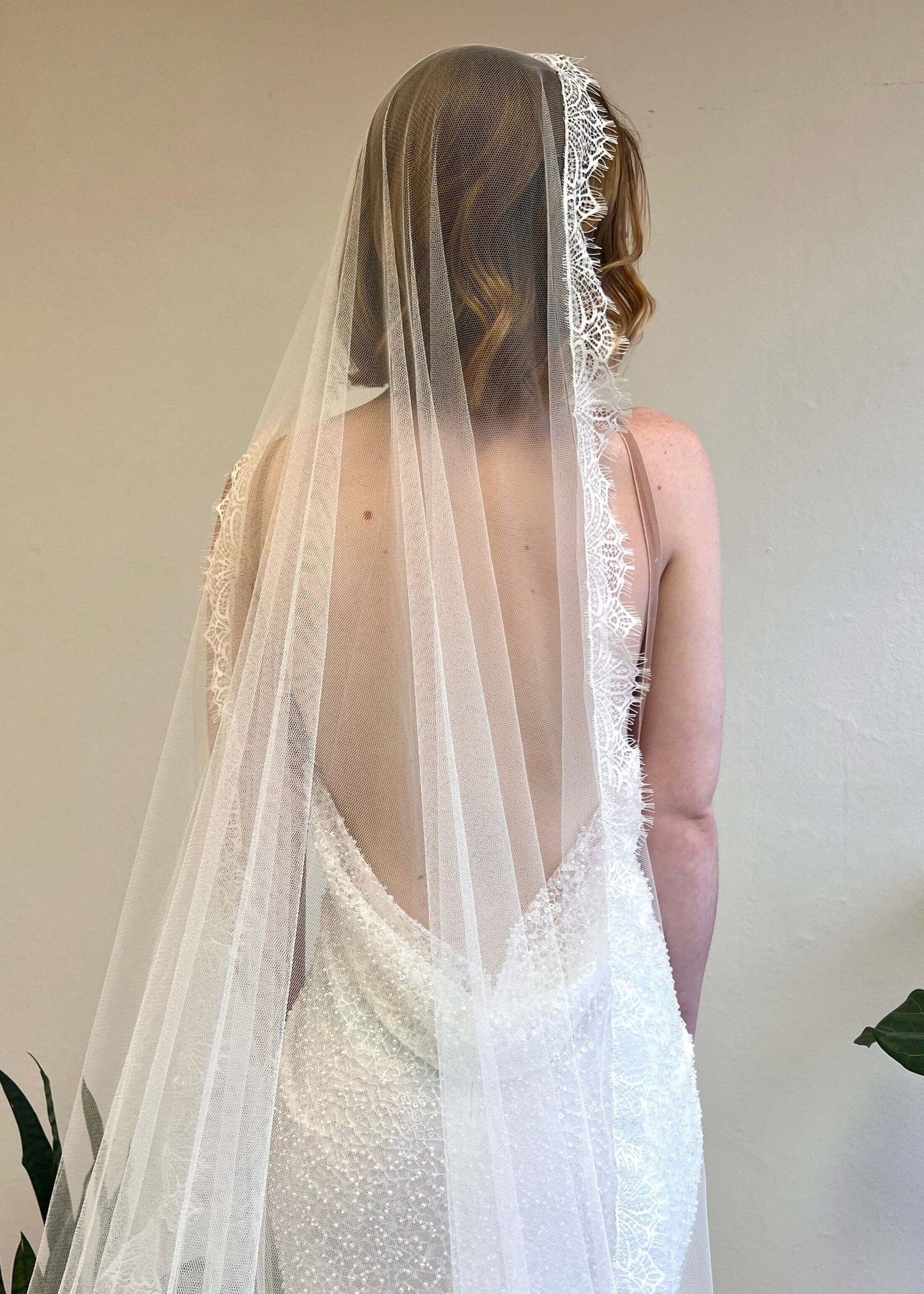 English Net Veil-Soft Flowy Bridal Veil – Tailoredtulle